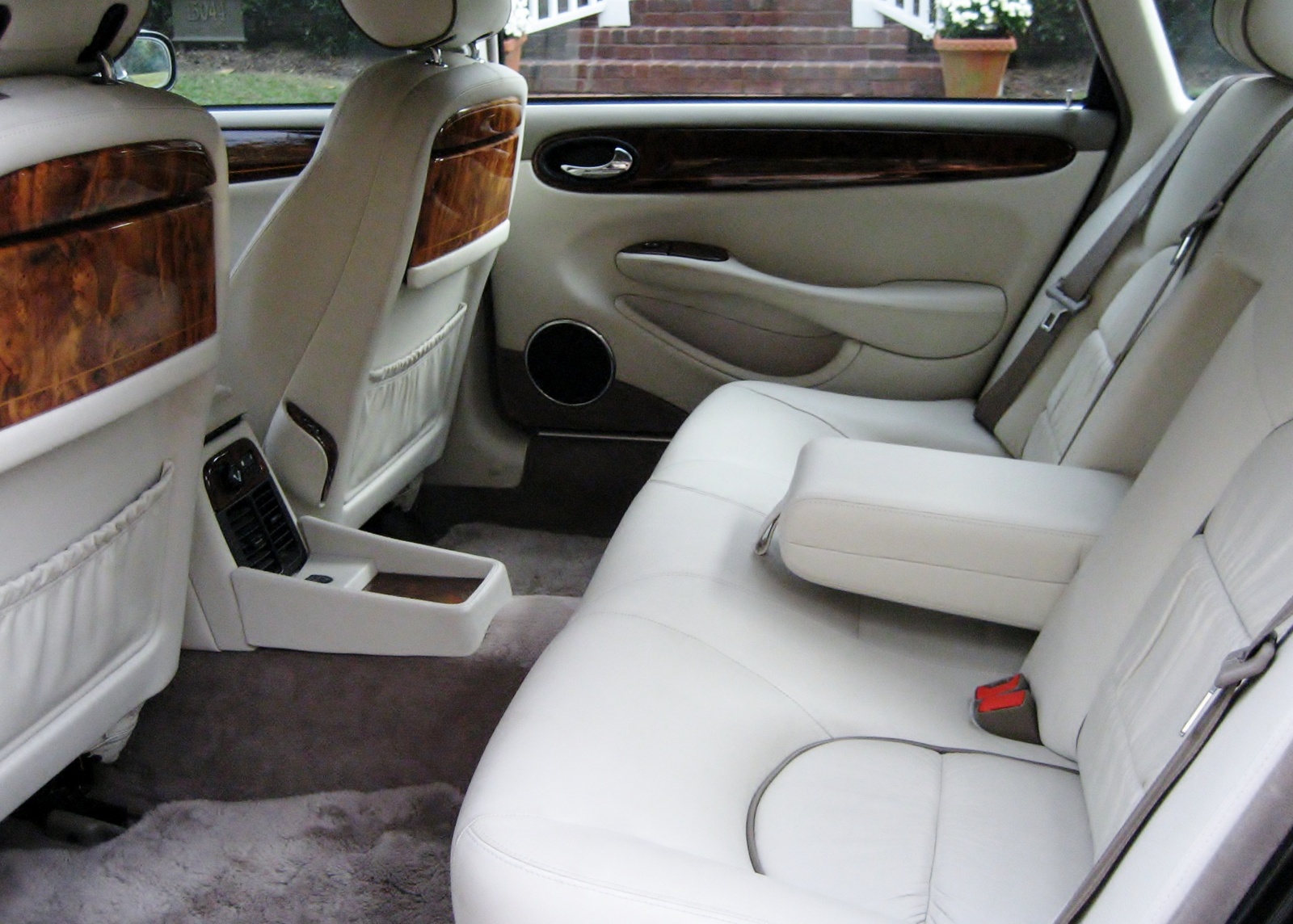 Jaguar XJ (X308/NAW/NAB) XJ8 3.2 i V8 32V (237 Hp)